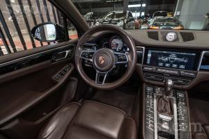 Melns Porsche Macan 2019 Rīga, ar dzinēja tilpumu 3.00 L un nobraukumu 108 tūkst. km par 68000 €, foto 11 vietnē AUTOMOTO.COM.LV
