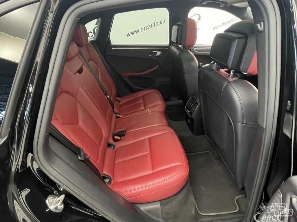 Black Porsche Macan 2019 in Avizieniai, with an engine capacity of 2.00 L and mileage of 118 thousand km for 37900 €, photo 11 on AUTOMOTO.COM.LV