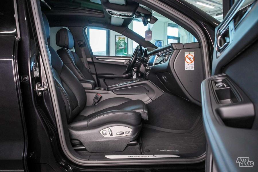 Melns Porsche Macan 2019 Marijampole, ar dzinēja tilpumu 3.00 L un nobraukumu 81 tūkst. km par 44450 €, foto 36 vietnē AUTOMOTO.COM.LV
