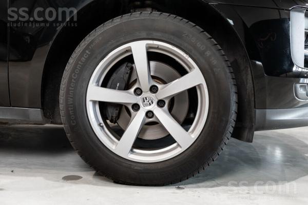 Melns Porsche Macan 2019 Rīga, ar dzinēja tilpumu 2.00 L un nobraukumu 118 tūkst. km par 35900 €, foto 7 vietnē AUTOMOTO.COM.LV