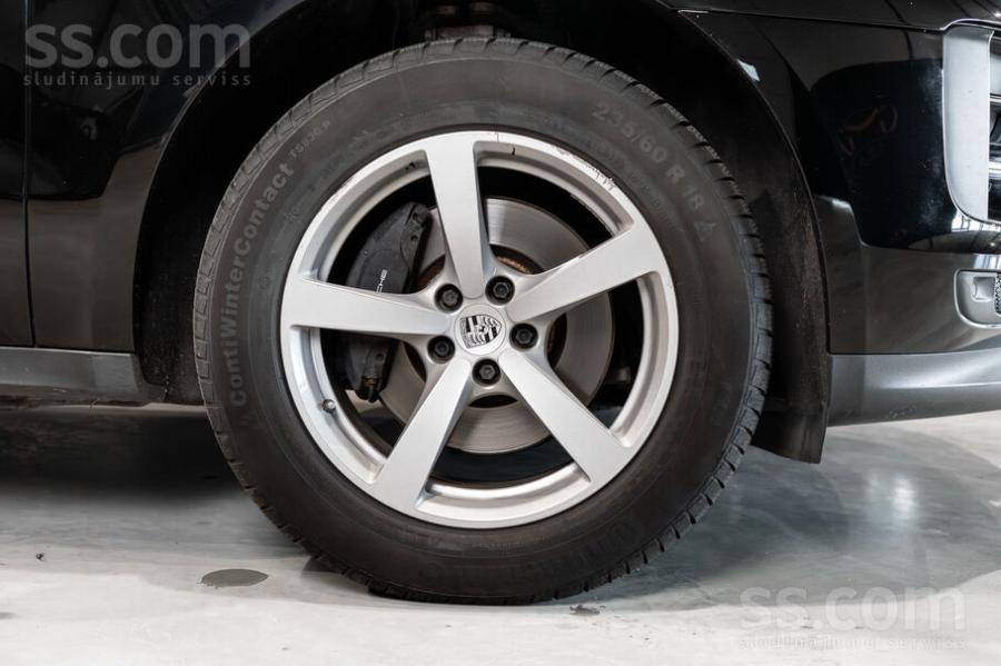 Melns Porsche Macan 2019 Rīga, ar dzinēja tilpumu 2.00 L un nobraukumu 118 tūkst. km par 35900 €, foto 8 vietnē AUTOMOTO.COM.LV