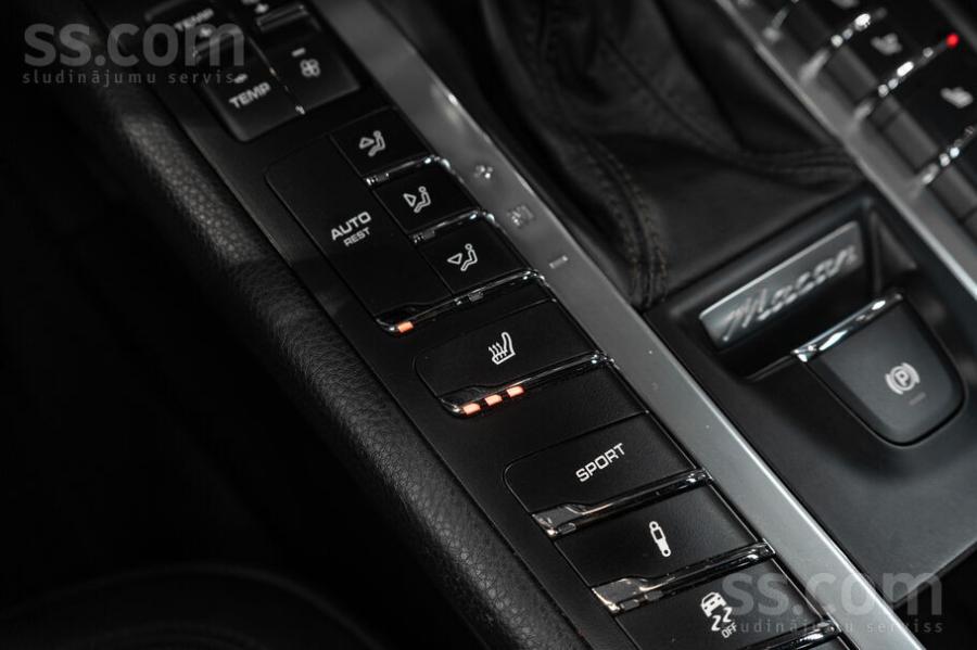 Melns Porsche Macan 2019 Rīga, ar dzinēja tilpumu 2.00 L un nobraukumu 118 tūkst. km par 35900 €, foto 30 vietnē AUTOMOTO.COM.LV