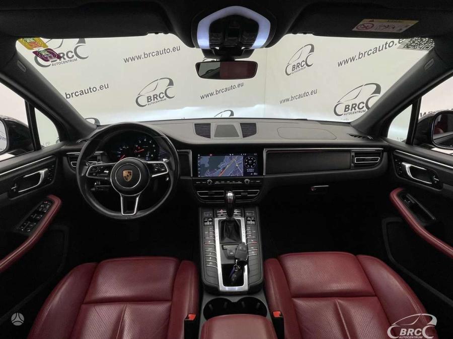 Black Porsche Macan 2019 in Vilnius, with an engine capacity of 1.98 L and mileage of 118 thousand km for 32900 €, photo 5 on AUTOMOTO.COM.LV