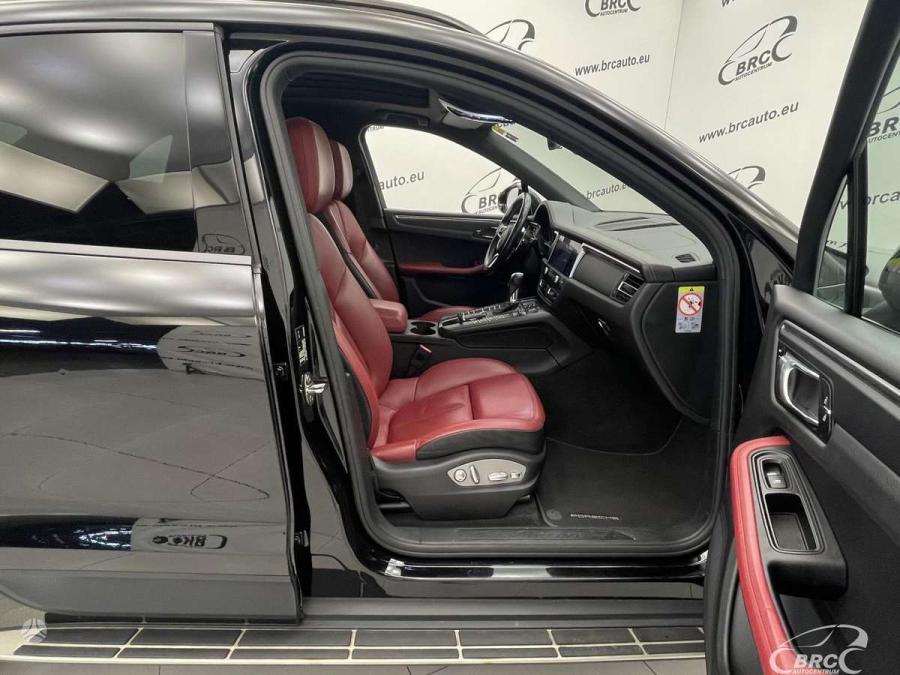 Black Porsche Macan 2019 in Vilnius, with an engine capacity of 1.98 L and mileage of 118 thousand km for 32900 €, photo 6 on AUTOMOTO.COM.LV