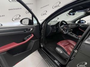 Black Porsche Macan 2019 in Vilnius, with an engine capacity of 1.98 L and mileage of 118 thousand km for 32900 €, photo 21 on AUTOMOTO.COM.LV