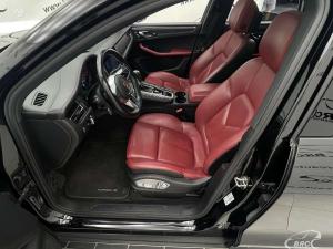 Black Porsche Macan 2019 in Vilnius, with an engine capacity of 1.98 L and mileage of 118 thousand km for 32900 €, photo 23 on AUTOMOTO.COM.LV