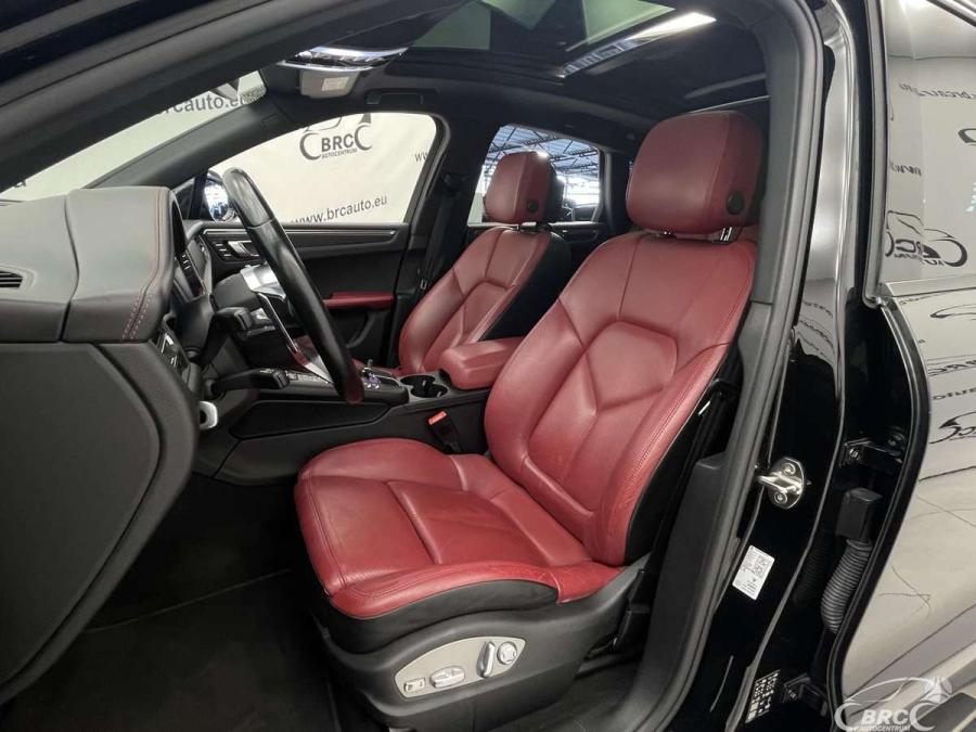 Black Porsche Macan 2019 in Vilnius, with an engine capacity of 1.98 L and mileage of 118 thousand km for 32900 €, photo 25 on AUTOMOTO.COM.LV