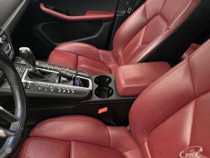 Black Porsche Macan 2019 in Vilnius, with an engine capacity of 1.98 L and mileage of 118 thousand km for 32900 €, photo 26 on AUTOMOTO.COM.LV