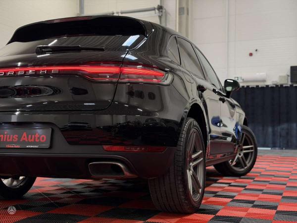 Melns Porsche Macan 2019 Viļņa, ar dzinēja tilpumu 1.98 L un nobraukumu 154 tūkst. km par 34990 €, foto 9 vietnē AUTOMOTO.COM.LV