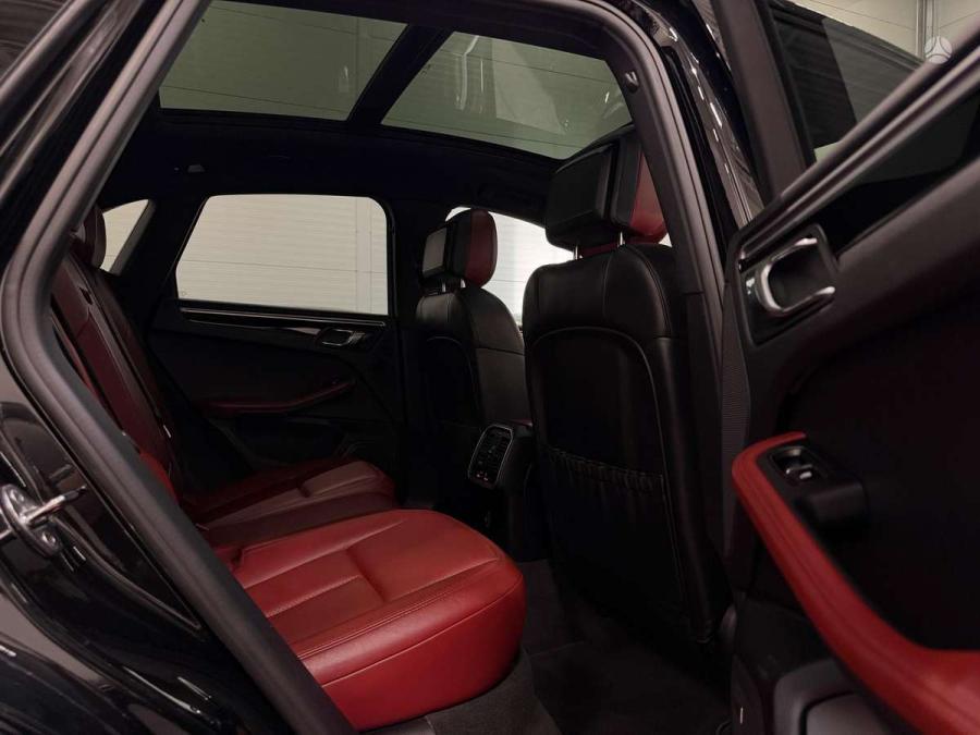 Black Porsche Macan 2019 in Vilnius, with an engine capacity of 1.98 L and mileage of 154 thousand km for 34990 €, photo 30 on AUTOMOTO.COM.LV