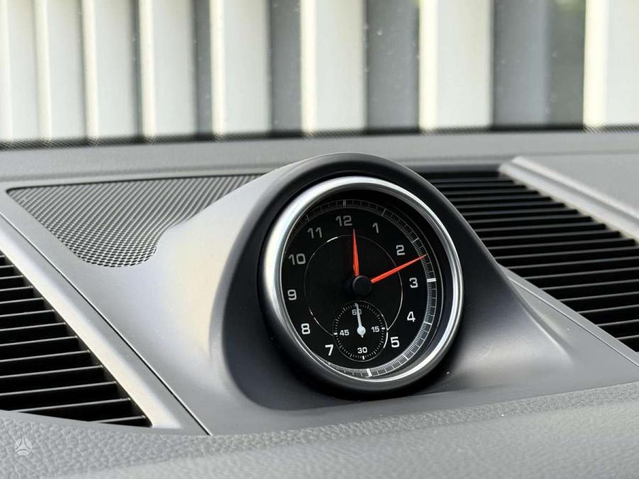 Черный Порше Масан 2019 в Вильнюс, объемом двигателя 1.98 л и пробегом 135 тыс. км за 35990 €, фото 32 на AUTOMOTO.COM.LV