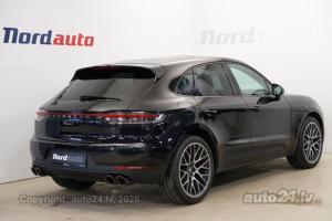 Melns Porsche Macan 2020 Tallina, ar dzinēja tilpumu 2.00 L un nobraukumu 96 tūkst. km par 47900 €, foto 2 vietnē AUTOMOTO.COM.LV