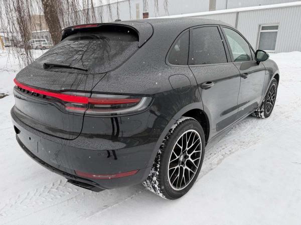Melns Porsche Macan 2020 Kauņa, ar dzinēja tilpumu 1.98 L un nobraukumu 45 tūkst. km par 41500 €, foto 4 vietnē AUTOMOTO.COM.LV