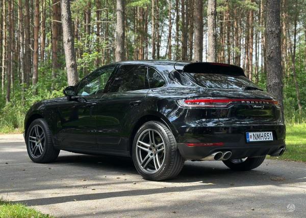 Black Porsche Macan 2020 in Vilnius, with an engine capacity of 3.00 L and mileage of 69 thousand km for 41000 €, photo 2 on AUTOMOTO.COM.LV