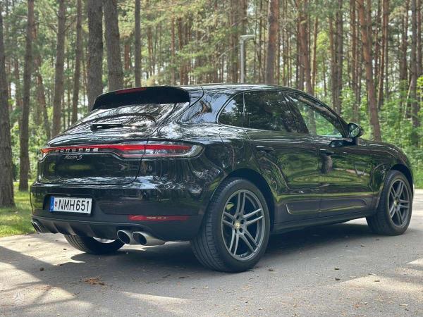 Black Porsche Macan 2020 in Vilnius, with an engine capacity of 3.00 L and mileage of 69 thousand km for 41000 €, photo 4 on AUTOMOTO.COM.LV