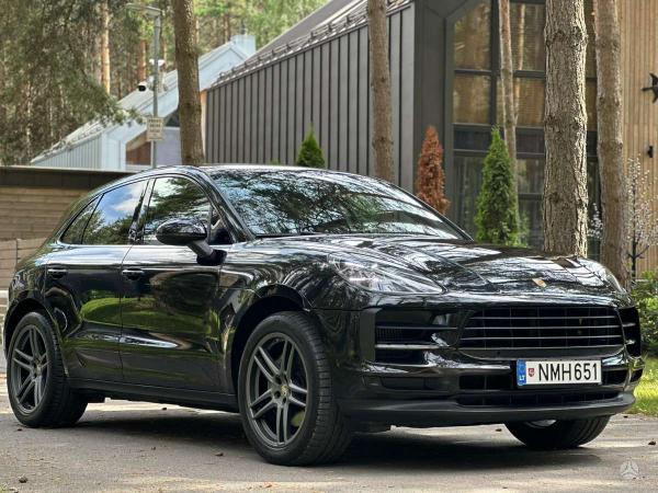 Black Porsche Macan 2020 in Vilnius, with an engine capacity of 3.00 L and mileage of 69 thousand km for 41000 €, photo 5 on AUTOMOTO.COM.LV
