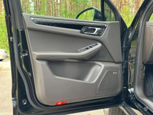 Melns Porsche Macan 2020 Viļņa, ar dzinēja tilpumu 3.00 L un nobraukumu 69 tūkst. km par 41000 €, foto 12 vietnē AUTOMOTO.COM.LV