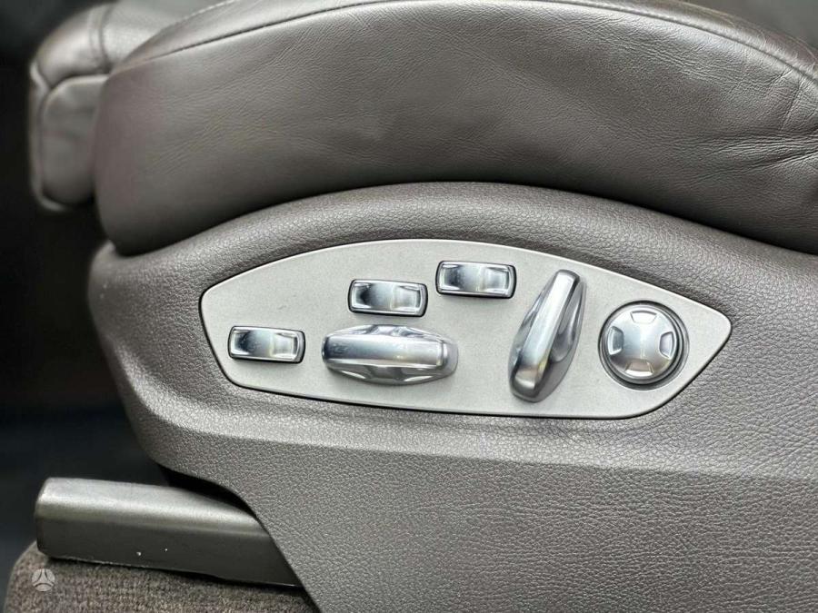 Melns Porsche Macan 2020 Viļņa, ar dzinēja tilpumu 3.00 L un nobraukumu 69 tūkst. km par 41000 €, foto 14 vietnē AUTOMOTO.COM.LV