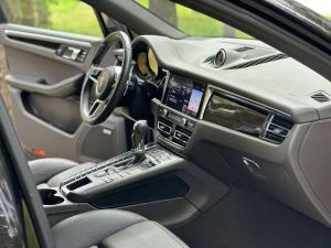 Melns Porsche Macan 2020 Viļņa, ar dzinēja tilpumu 3.00 L un nobraukumu 69 tūkst. km par 41000 €, foto 17 vietnē AUTOMOTO.COM.LV