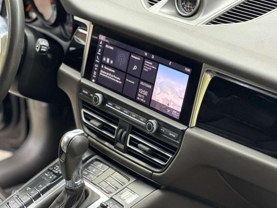 Melns Porsche Macan 2020 Viļņa, ar dzinēja tilpumu 3.00 L un nobraukumu 69 tūkst. km par 41000 €, foto 18 vietnē AUTOMOTO.COM.LV