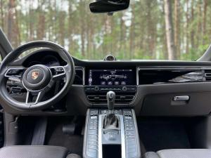 Melns Porsche Macan 2020 Viļņa, ar dzinēja tilpumu 3.00 L un nobraukumu 69 tūkst. km par 41000 €, foto 28 vietnē AUTOMOTO.COM.LV