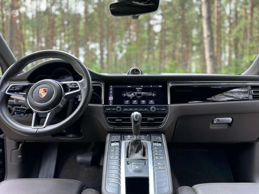 Melns Porsche Macan 2020 Viļņa, ar dzinēja tilpumu 3.00 L un nobraukumu 69 tūkst. km par 41000 €, foto 28 vietnē AUTOMOTO.COM.LV