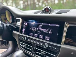 Melns Porsche Macan 2020 Viļņa, ar dzinēja tilpumu 3.00 L un nobraukumu 69 tūkst. km par 41000 €, foto 30 vietnē AUTOMOTO.COM.LV