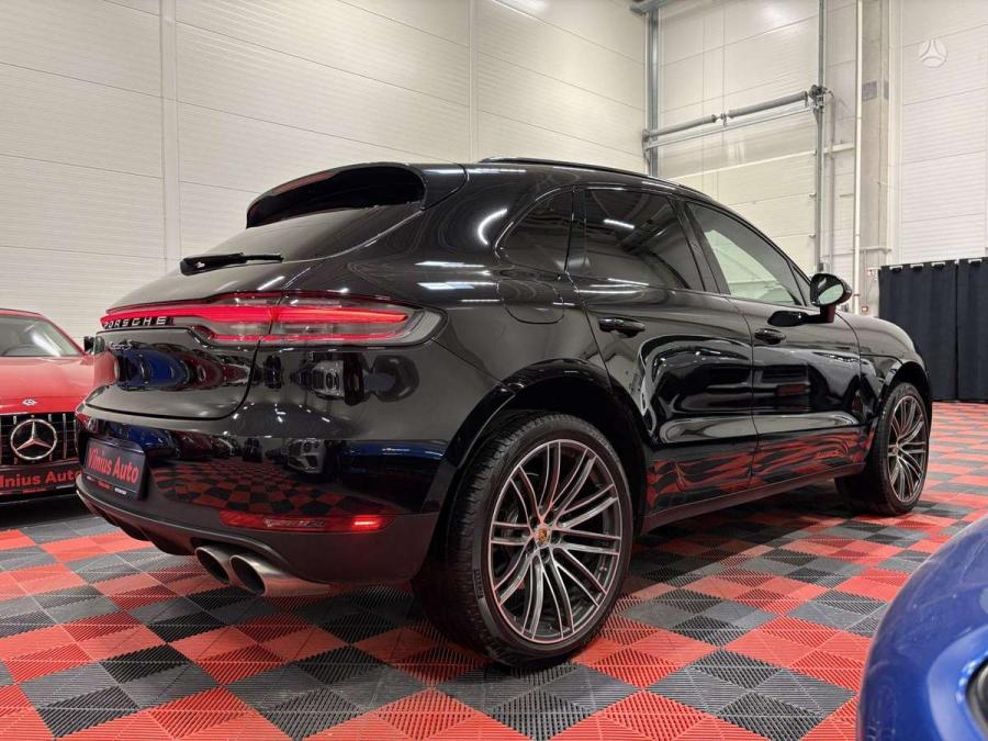 Melns Porsche Macan 2020 Viļņa, ar dzinēja tilpumu 3.00 L un nobraukumu 84 tūkst. km par 39999 €, foto 5 vietnē AUTOMOTO.COM.LV