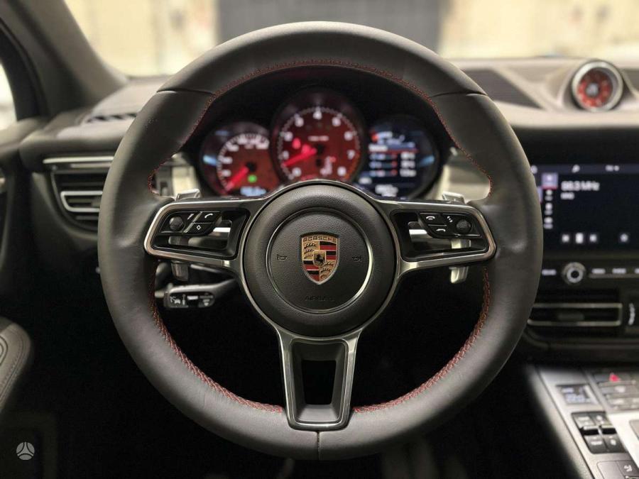 Melns Porsche Macan 2020 Viļņa, ar dzinēja tilpumu 3.00 L un nobraukumu 84 tūkst. km par 39999 €, foto 23 vietnē AUTOMOTO.COM.LV