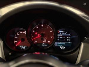 Melns Porsche Macan 2020 Viļņa, ar dzinēja tilpumu 3.00 L un nobraukumu 84 tūkst. km par 39999 €, foto 24 vietnē AUTOMOTO.COM.LV