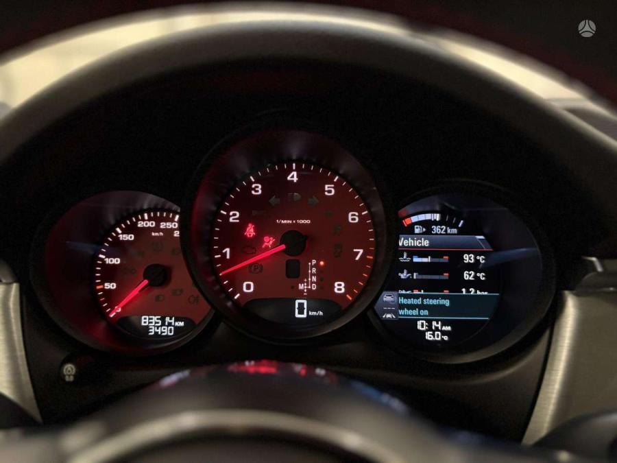 Melns Porsche Macan 2020 Viļņa, ar dzinēja tilpumu 3.00 L un nobraukumu 84 tūkst. km par 39999 €, foto 24 vietnē AUTOMOTO.COM.LV