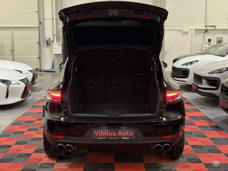 Melns Porsche Macan 2020 Viļņa, ar dzinēja tilpumu 3.00 L un nobraukumu 84 tūkst. km par 39999 €, foto 35 vietnē AUTOMOTO.COM.LV