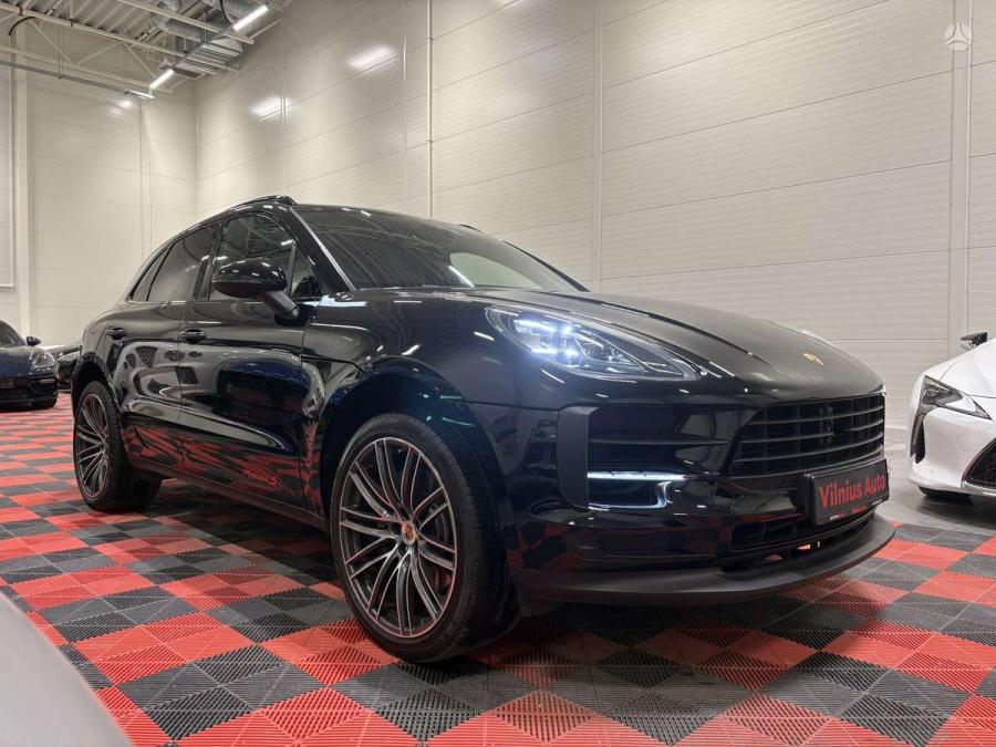 Melns Porsche Macan 2020 Viļņa, ar dzinēja tilpumu 3.00 L un nobraukumu 84 tūkst. km par 40500 €, foto 4 vietnē AUTOMOTO.COM.LV