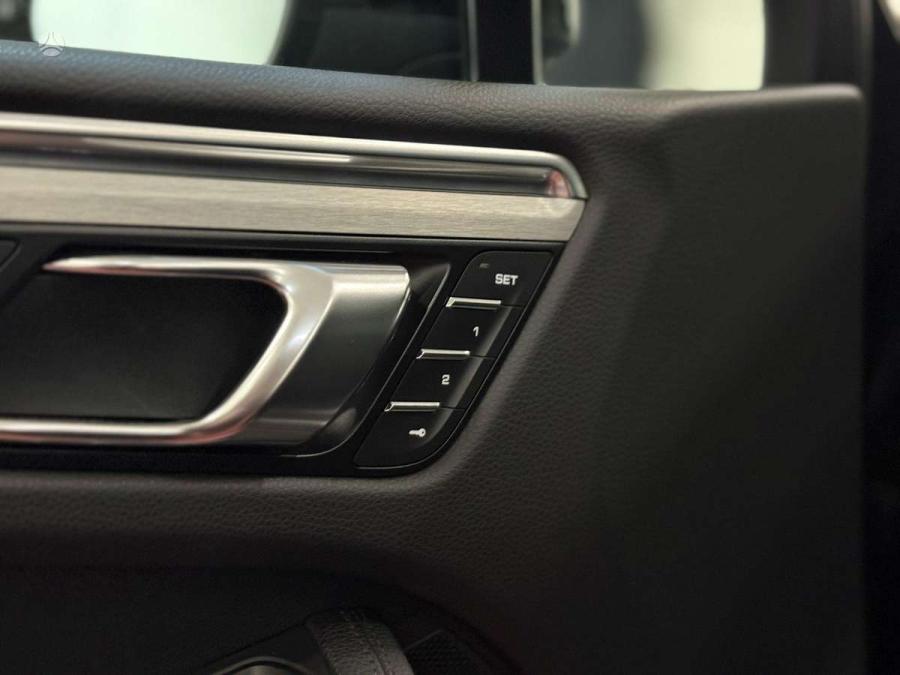 Melns Porsche Macan 2020 Viļņa, ar dzinēja tilpumu 3.00 L un nobraukumu 84 tūkst. km par 40500 €, foto 15 vietnē AUTOMOTO.COM.LV