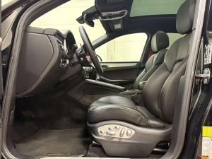 Melns Porsche Macan 2020 Viļņa, ar dzinēja tilpumu 3.00 L un nobraukumu 84 tūkst. km par 40500 €, foto 17 vietnē AUTOMOTO.COM.LV