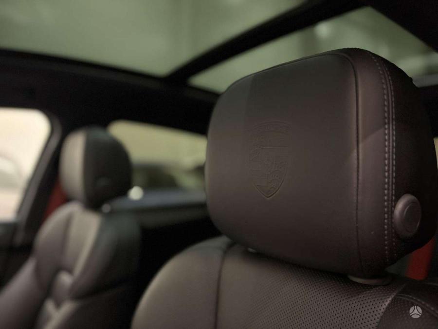 Melns Porsche Macan 2020 Viļņa, ar dzinēja tilpumu 3.00 L un nobraukumu 84 tūkst. km par 40500 €, foto 19 vietnē AUTOMOTO.COM.LV