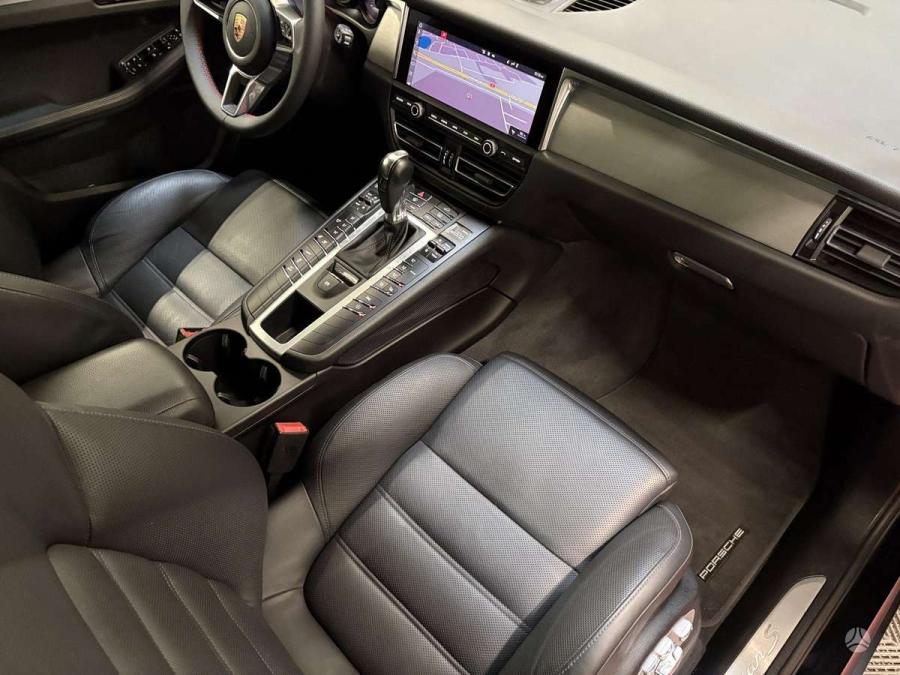 Melns Porsche Macan 2020 Viļņa, ar dzinēja tilpumu 3.00 L un nobraukumu 84 tūkst. km par 40500 €, foto 20 vietnē AUTOMOTO.COM.LV