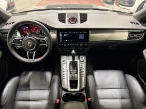 Melns Porsche Macan 2020 Viļņa, ar dzinēja tilpumu 3.00 L un nobraukumu 84 tūkst. km par 40500 €, foto 21 vietnē AUTOMOTO.COM.LV