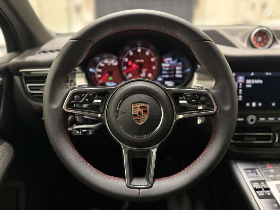 Melns Porsche Macan 2020 Viļņa, ar dzinēja tilpumu 3.00 L un nobraukumu 84 tūkst. km par 40500 €, foto 23 vietnē AUTOMOTO.COM.LV