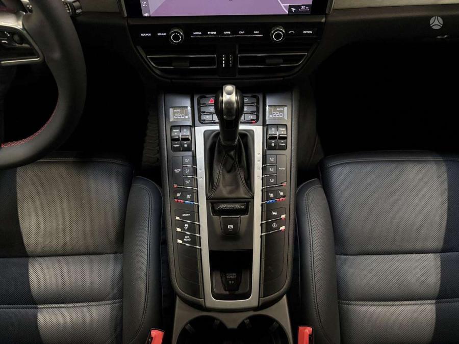 Melns Porsche Macan 2020 Viļņa, ar dzinēja tilpumu 3.00 L un nobraukumu 84 tūkst. km par 40500 €, foto 26 vietnē AUTOMOTO.COM.LV