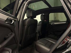 Melns Porsche Macan 2020 Viļņa, ar dzinēja tilpumu 3.00 L un nobraukumu 84 tūkst. km par 40500 €, foto 32 vietnē AUTOMOTO.COM.LV