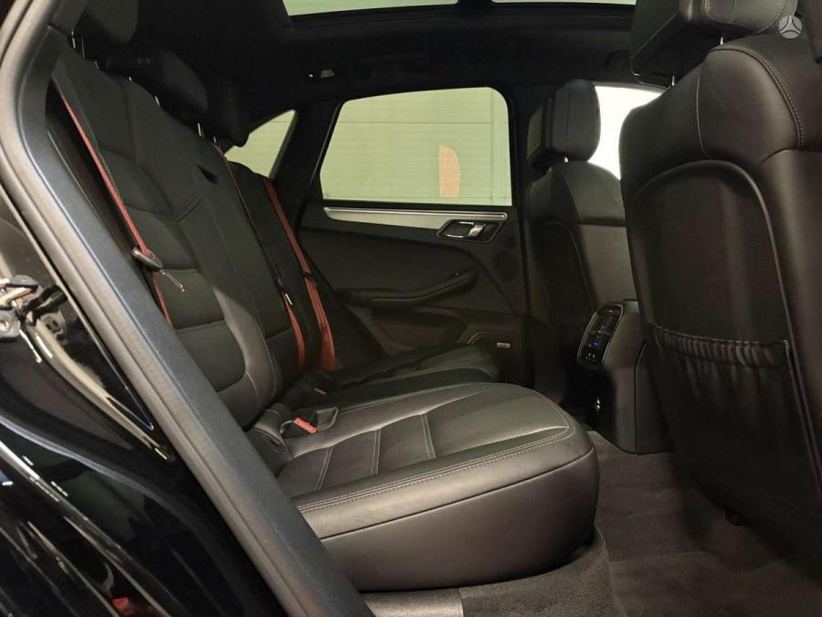 Melns Porsche Macan 2020 Viļņa, ar dzinēja tilpumu 3.00 L un nobraukumu 84 tūkst. km par 40500 €, foto 33 vietnē AUTOMOTO.COM.LV
