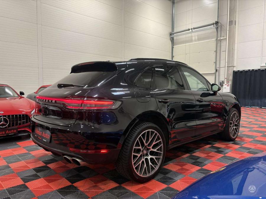 Melns Porsche Macan 2020 Viļņa, ar dzinēja tilpumu 3.00 L un nobraukumu 80 tūkst. km par 38990 €, foto 5 vietnē AUTOMOTO.COM.LV