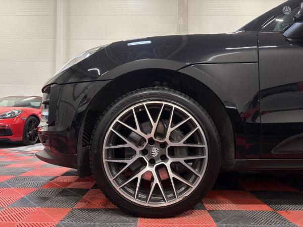 Melns Porsche Macan 2020 Viļņa, ar dzinēja tilpumu 3.00 L un nobraukumu 80 tūkst. km par 38990 €, foto 9 vietnē AUTOMOTO.COM.LV