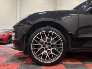 Melns Porsche Macan 2020 Viļņa, ar dzinēja tilpumu 3.00 L un nobraukumu 80 tūkst. km par 38990 €, foto 10 vietnē AUTOMOTO.COM.LV