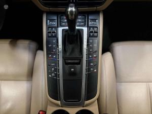 Melns Porsche Macan 2020 Viļņa, ar dzinēja tilpumu 3.00 L un nobraukumu 80 tūkst. km par 38990 €, foto 24 vietnē AUTOMOTO.COM.LV