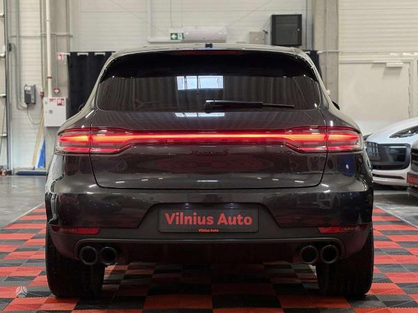 Melns Porsche Macan 2020 Viļņa, ar dzinēja tilpumu 3.00 L un nobraukumu 92 tūkst. km par 40990 €, foto 5 vietnē AUTOMOTO.COM.LV