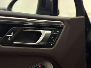 Melns Porsche Macan 2020 Viļņa, ar dzinēja tilpumu 3.00 L un nobraukumu 92 tūkst. km par 40990 €, foto 14 vietnē AUTOMOTO.COM.LV