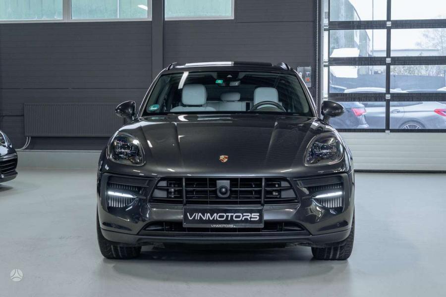 Black Porsche Macan 2020 in Vilnius, with an engine capacity of 2.89 L and mileage of 55 thousand km for 49999 €, photo 3 on AUTOMOTO.COM.LV