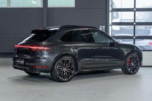 Black Porsche Macan 2020 in Vilnius, with an engine capacity of 2.89 L and mileage of 55 thousand km for 49999 €, photo 5 on AUTOMOTO.COM.LV
